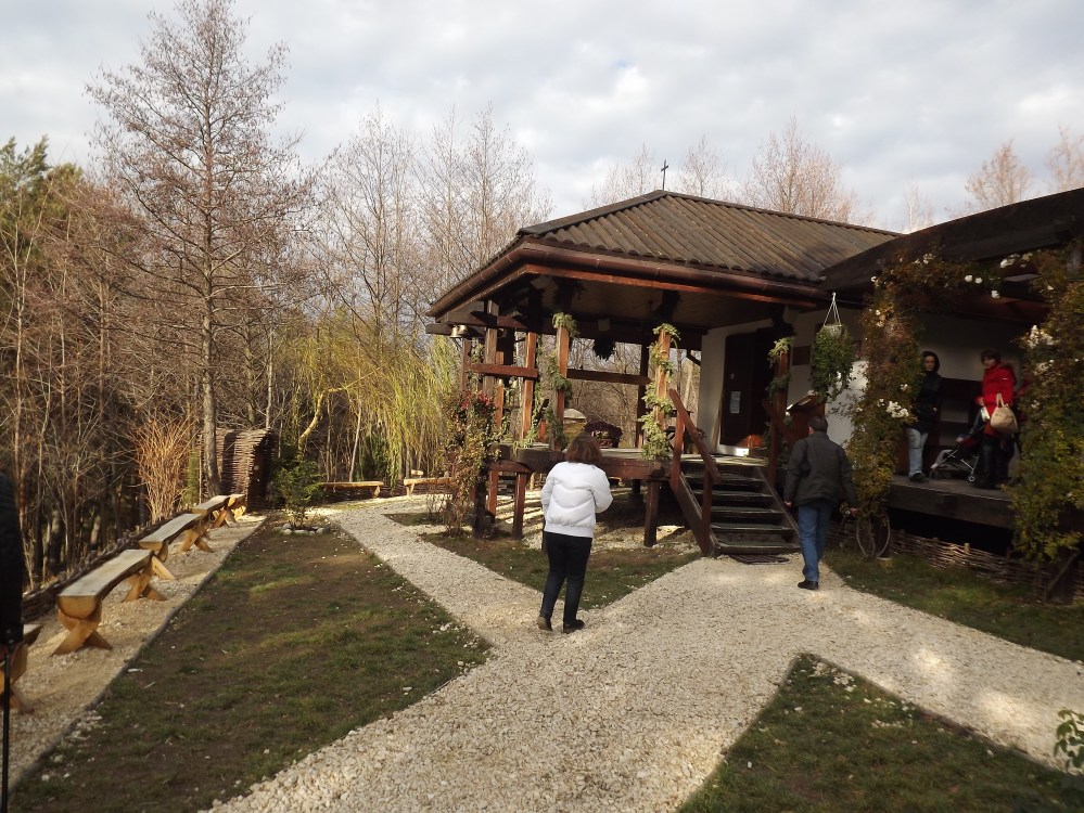 Moara cu apa de la Ohaba & Manastirea rupestra Sinca Veche ...