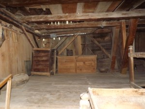 Moara cu apa de la Ohaba & Manastirea rupestra Sinca Veche ...