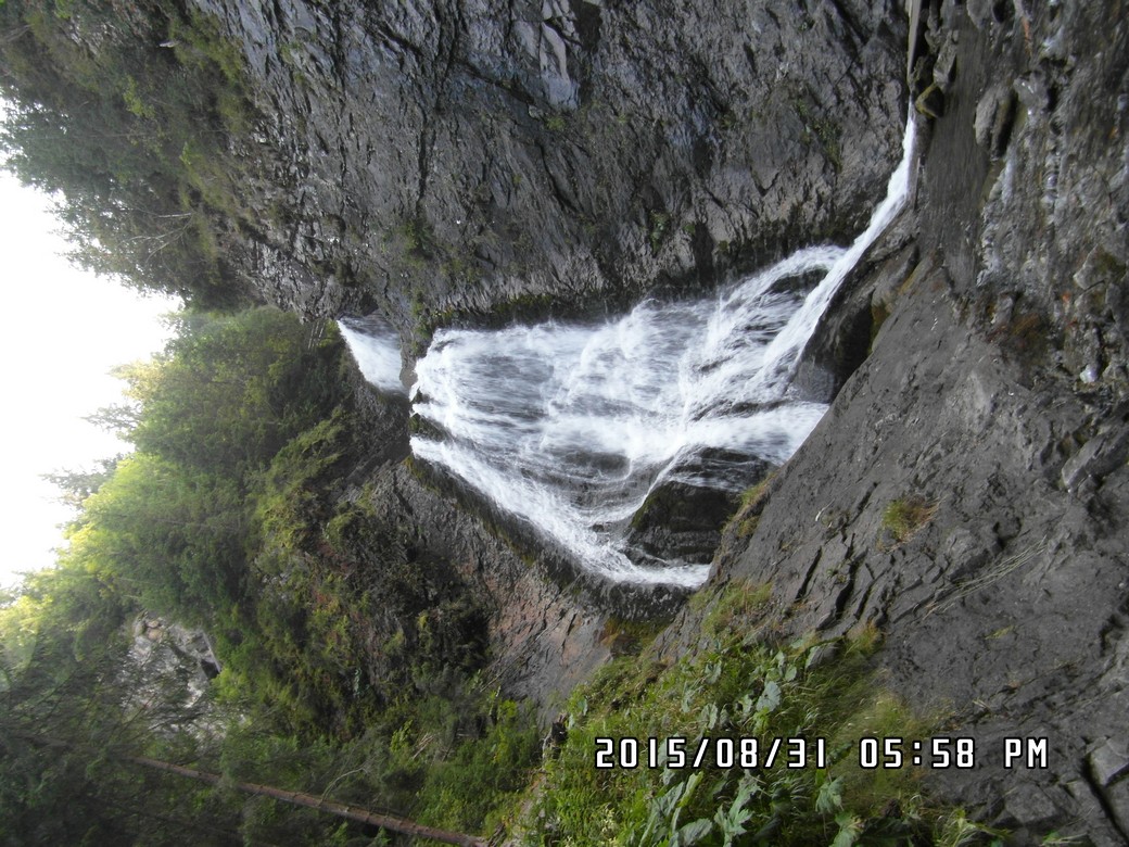 Cascada Valul Miresei – sat Rachitele (Judetul Cluj) – peregrinprinlume